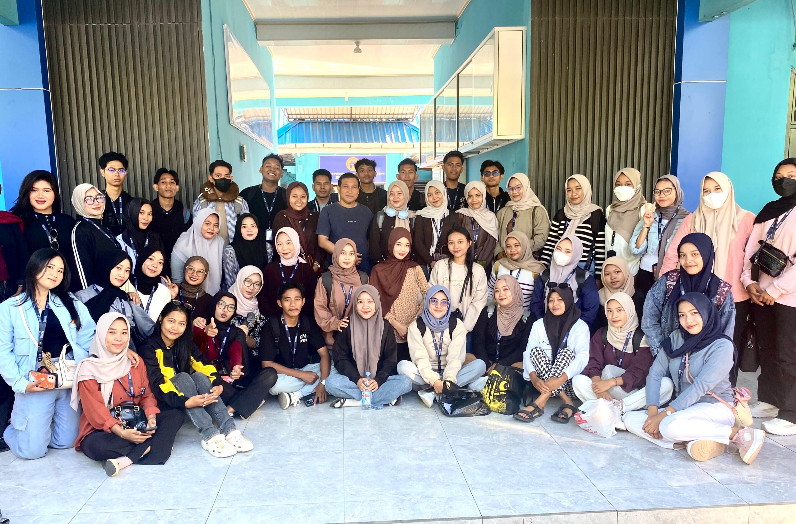 50 Mahasiswa Universitas Samawa Ikuti Program Leadership Practice GenBI ...